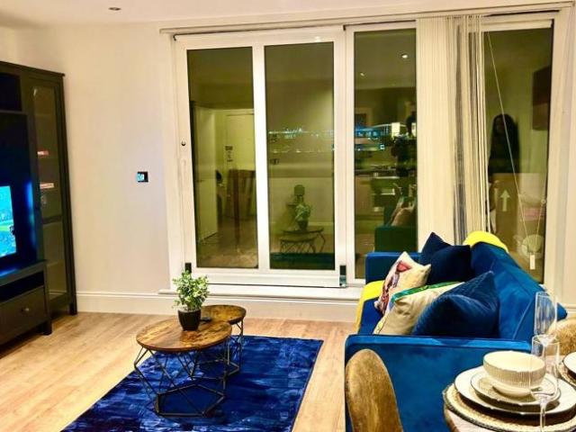 Apartment For Rent London London 2700 ELS101811036