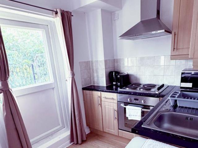 Apartment For Rent London London 2700 ES65863851