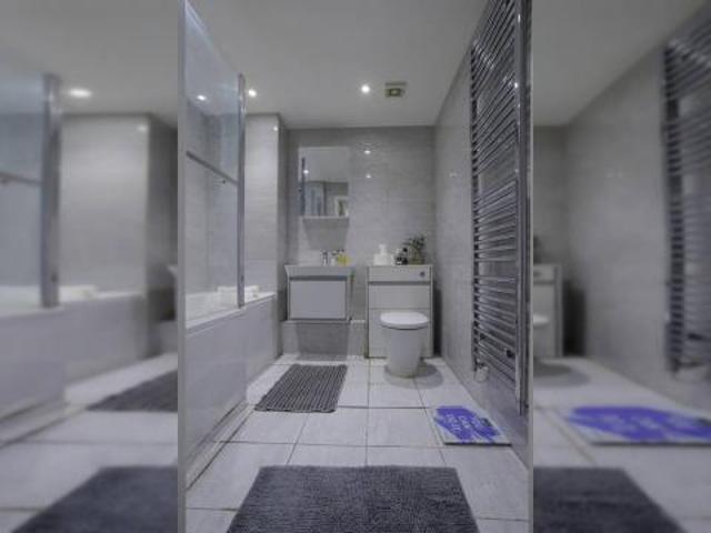 Apartment For Rent London London 2700 ES74782454