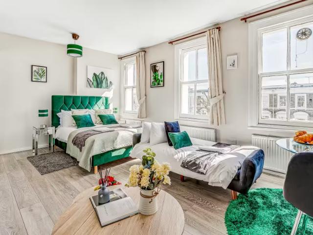 Apartment For Rent London London 2700 ES98603521