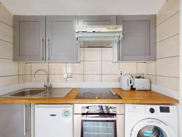 Apartment For Rent London London 2930 ES94983553