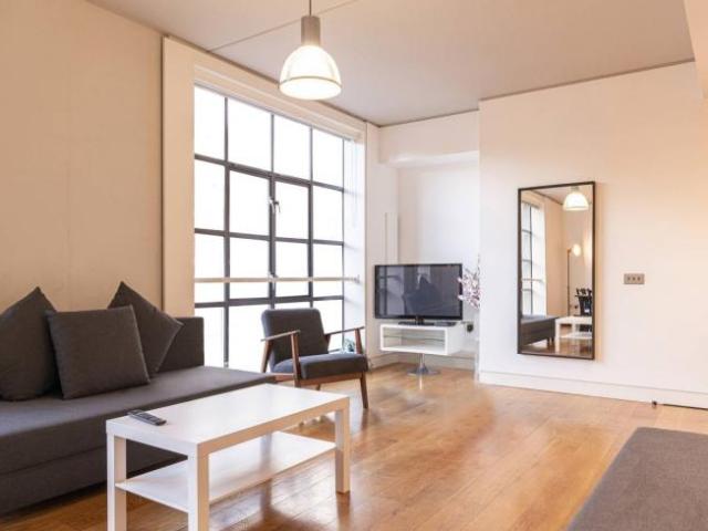 Apartment For Rent London London 3182 ES90851425