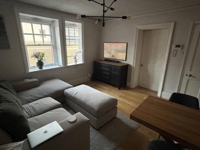 Apartment For Rent London London 3600 ES98057183