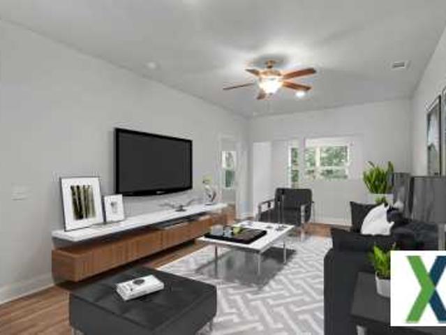 4 bd, 4 ba, 6015 sqft House for sale Clovis, California