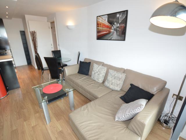 Apartment for rent West Point, Wellington Street, City C.
