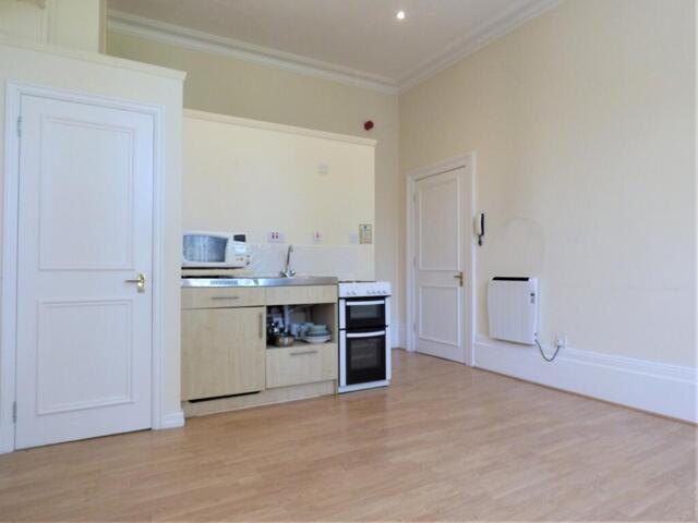 Apartment For Rent Teddington Gloucestershire 1075 ES101230962