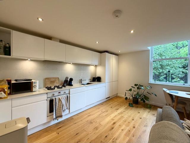 Apartment for rent The Oaks, Edge Lane, Chorlton