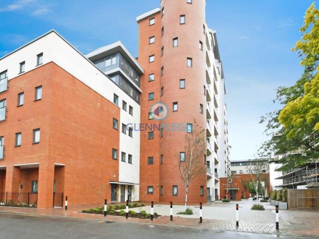 Apartment For Rent The Junction, Slough Station