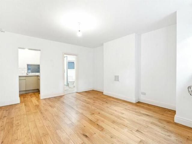Apartment For Sale Brighton Brighton And Hove 165000 ES99130322