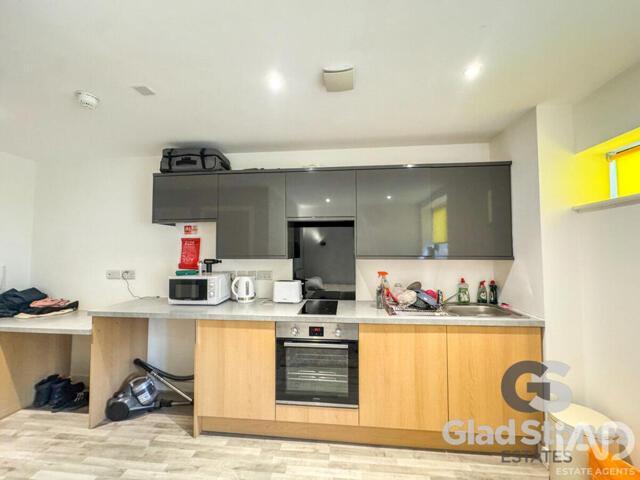 Apartment For Sale Plymouth Plymouth 70000 ES98612273