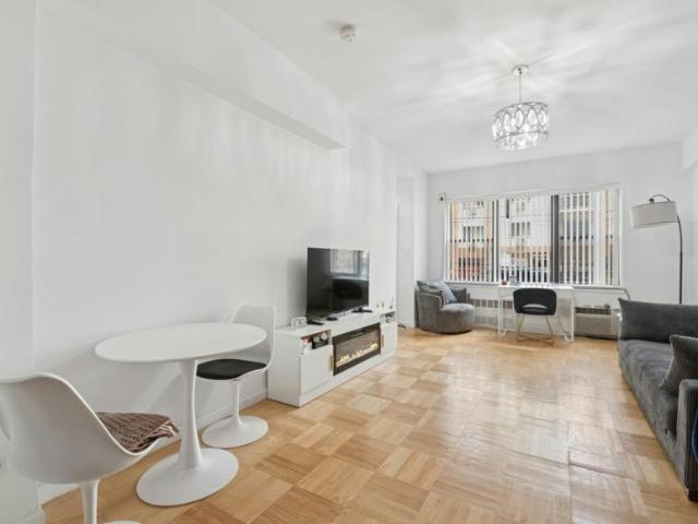 apartment Forest Hills NY DLS97049296