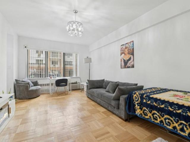 apartment Forest Hills NY ES102245915