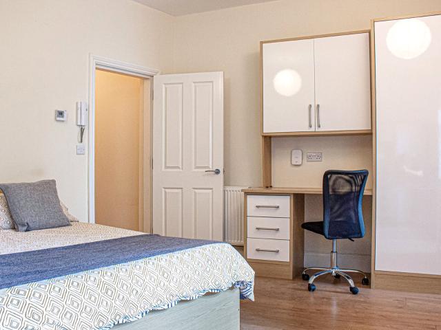 apartment Fairbairn Residence, 12 Clarendon Road, Leeds, LS2 9NU, West Yorkshire, GB