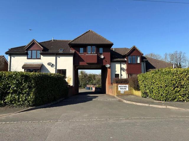 Apartment Farnham Surrey 100615282
