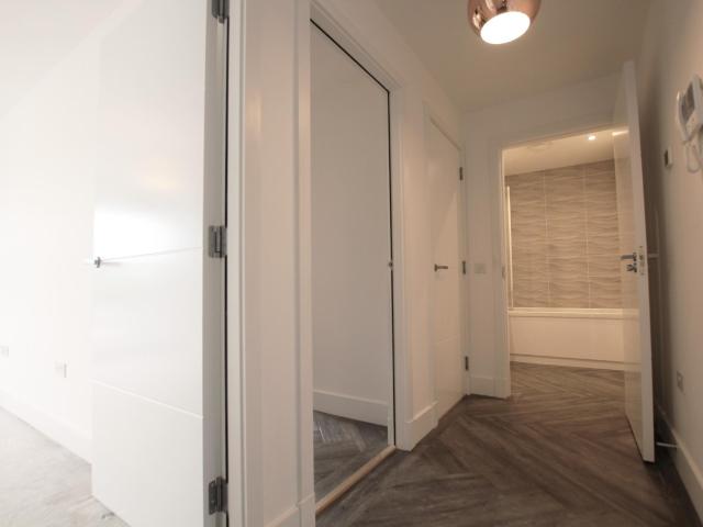 apartment Festival Court, Festival Park, Glasgow, G51 1BA
