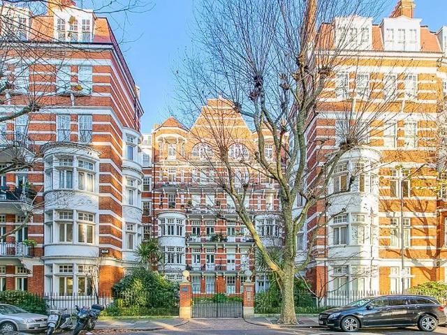 apartment Fitzjames Avenue, London, W14