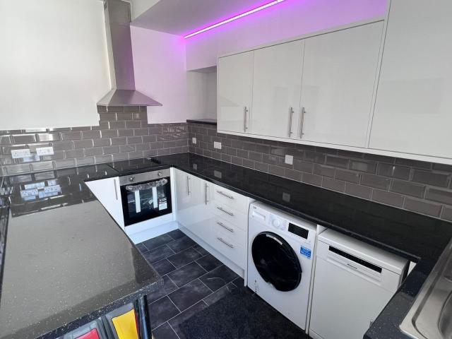apartment First Floor Flat, 10 King Edwards Road, Swansea