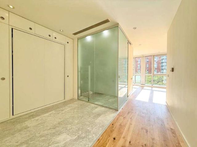 Studio Flat