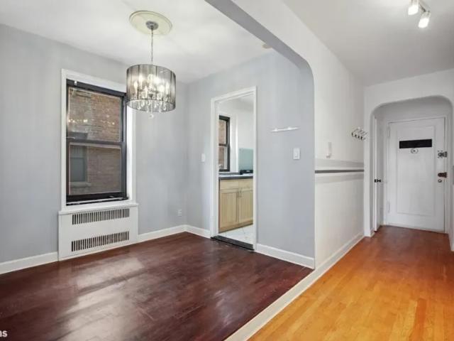 apartment Floral Park NY DLS102752865