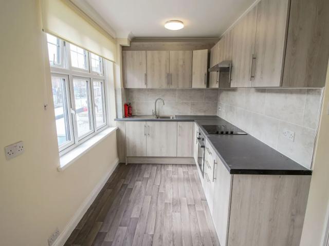 apartment Kenton Road, Harrow, HA3