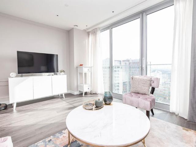 Apartment, Kingwood House, Chaucer Gardens, London