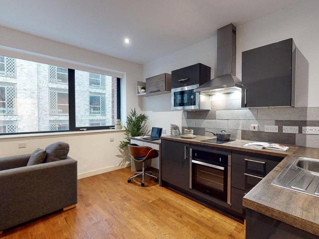apartment Havana Residence, Wade Lane, Leeds, LS2 8NL, West Yorkshire, GB