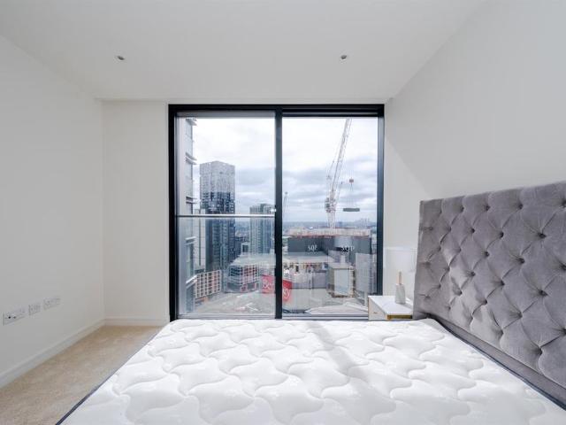Apartment, Hampton Tower, Marsh Wall, London