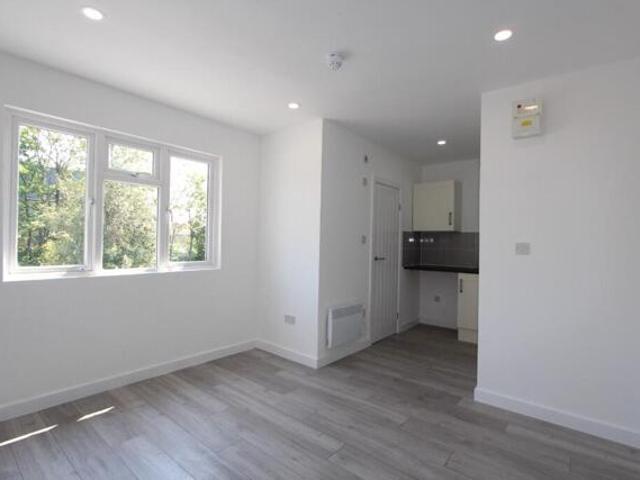 Apartment Harrow Great London 101510428