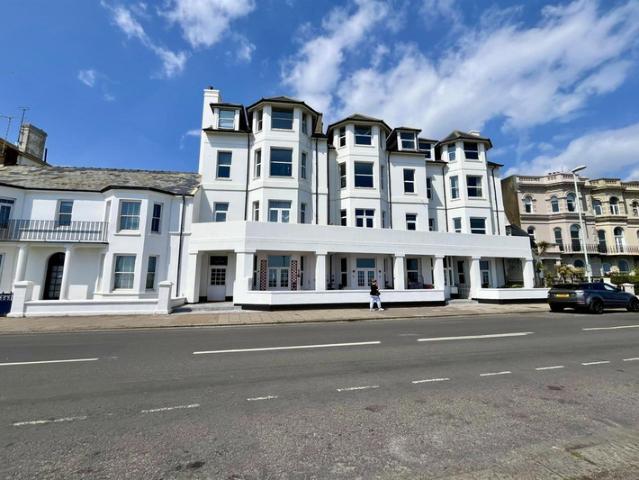 apartment in 108 Marine Parade, Worthing