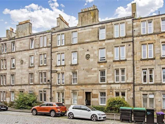apartment in 18 Downfield Place, Dalry, Edinburgh, EH11 2EL