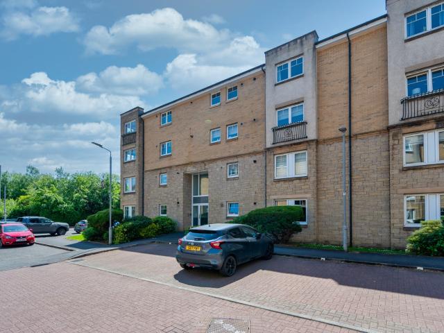 apartment in 0 2 1 Castlebrae Gardens, Cathcart, Glasgow, G44 4EB