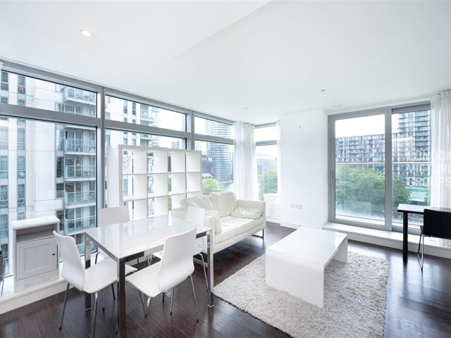 apartment in 1 Pan Peninsula Square, London
