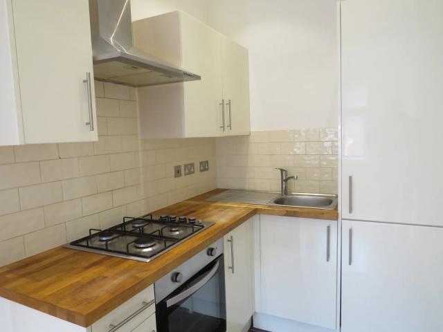 apartment in 20/24 The Parade High Street Watford, WD17