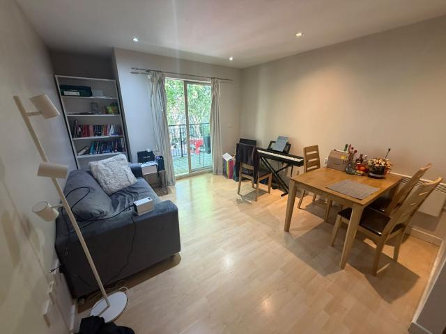 apartment in 216 Kennington Road, Kennington, SE11