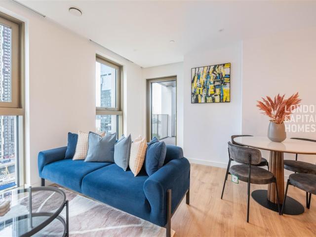 apartment in 222 Marsh Wall, London