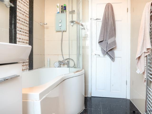 apartment in 22EA RM2 Saltwell Street | Poplar | London | E14 0DH