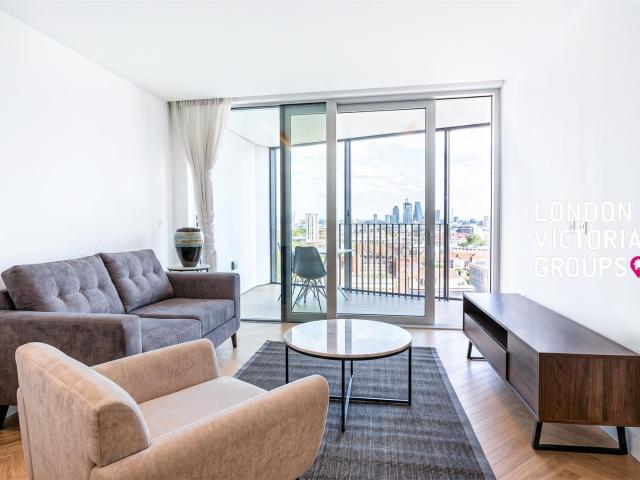 apartment in 251 Southwark Bridge Road, London