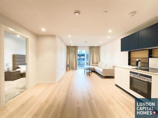 apartment in 2 Lockgate Road, LONDON