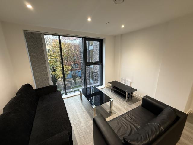 apartment in 7 Woden Street, M5