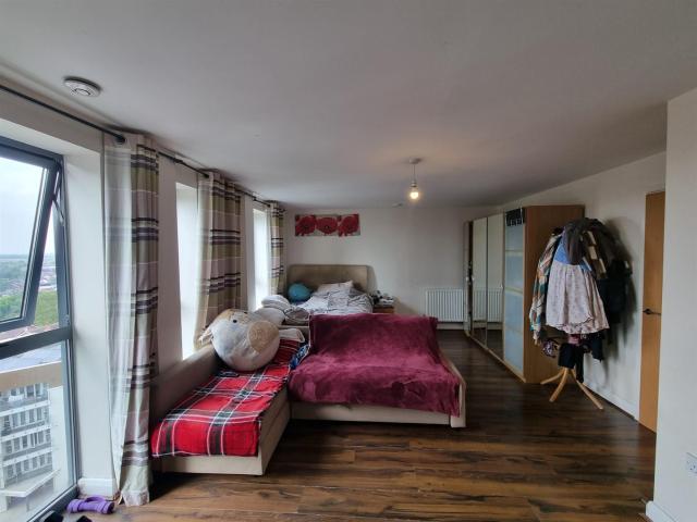 apartment in 420 London Road, Croydon