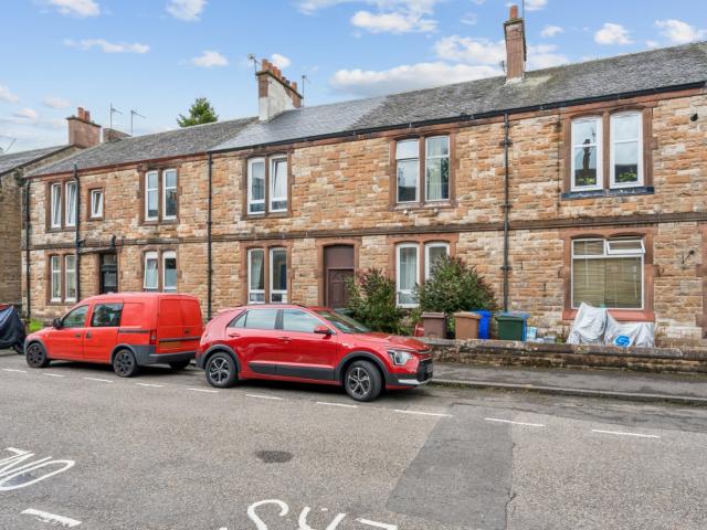 apartment in 42 Oswald Street, Stirlingshire, Falkirk, FK1 1QJ