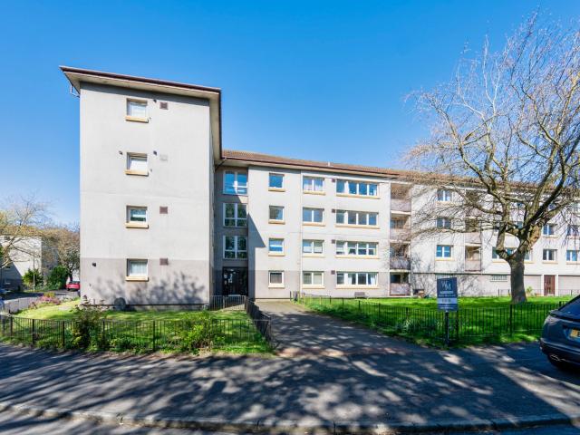 apartment in 44 Keal Avenue, Flat 2 4, Blairdardie, G15 6NU