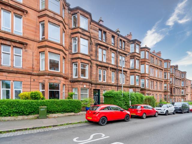 apartment in 48 Thornwood Avenue, Flat 1 3, Thornwood, G11 7PG