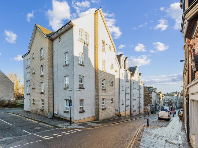 apartment in 48B Baker Street, Stirling, FK8 1BJ