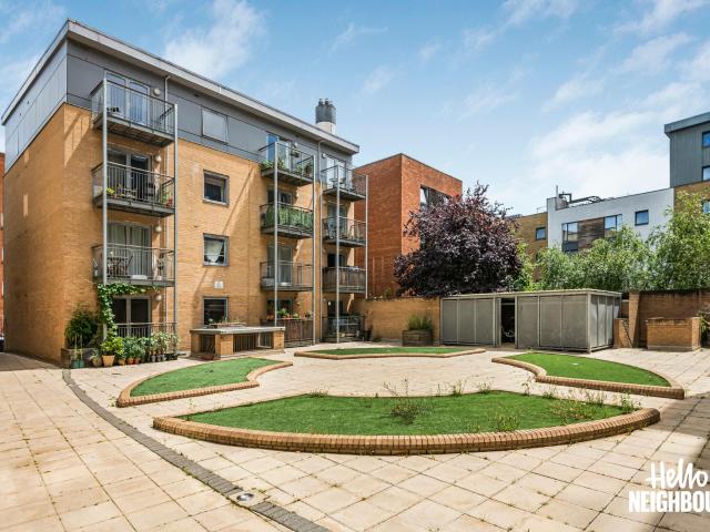 apartment in 59, Peckham Grove