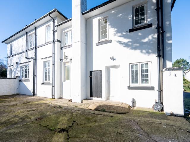 apartment in 66 Amochrie Road, Flat 5, Paisley, PA2 0AH