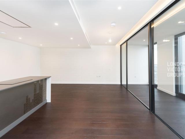 apartment in 67 Bondway, London