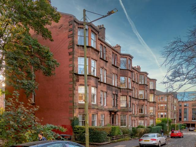 apartment in 99 Queensborough Gardens, Flat 2 2, Hyndland, G12 9RY