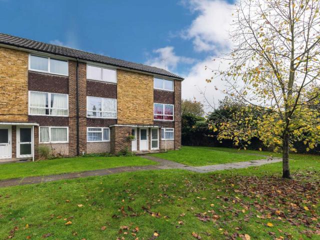 apartment in Cotswold Court