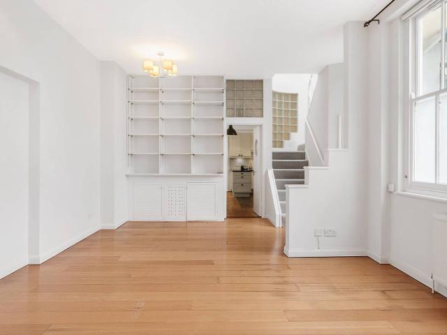 apartment in Courtfield Mews